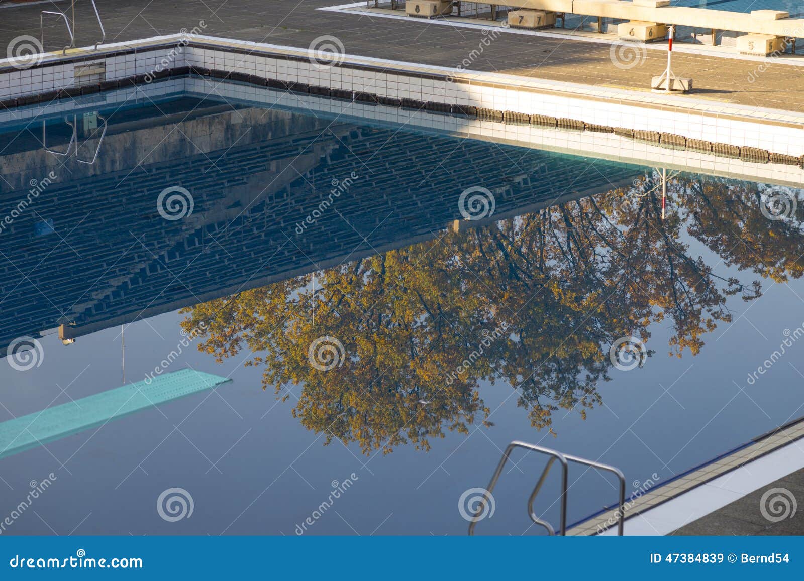 Olympic pool editorial stock image. Image of reflection - 47384839