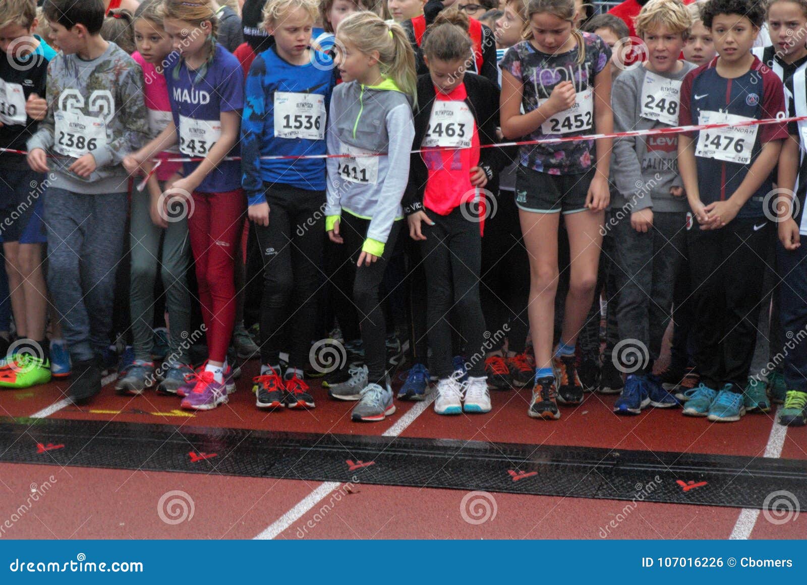 Olympic Stadium Run editorial photo. Image of action - 107016226