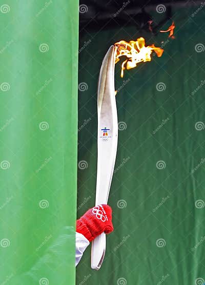 Olympic torch relay editorial photo. Image of vancouver - 11934821