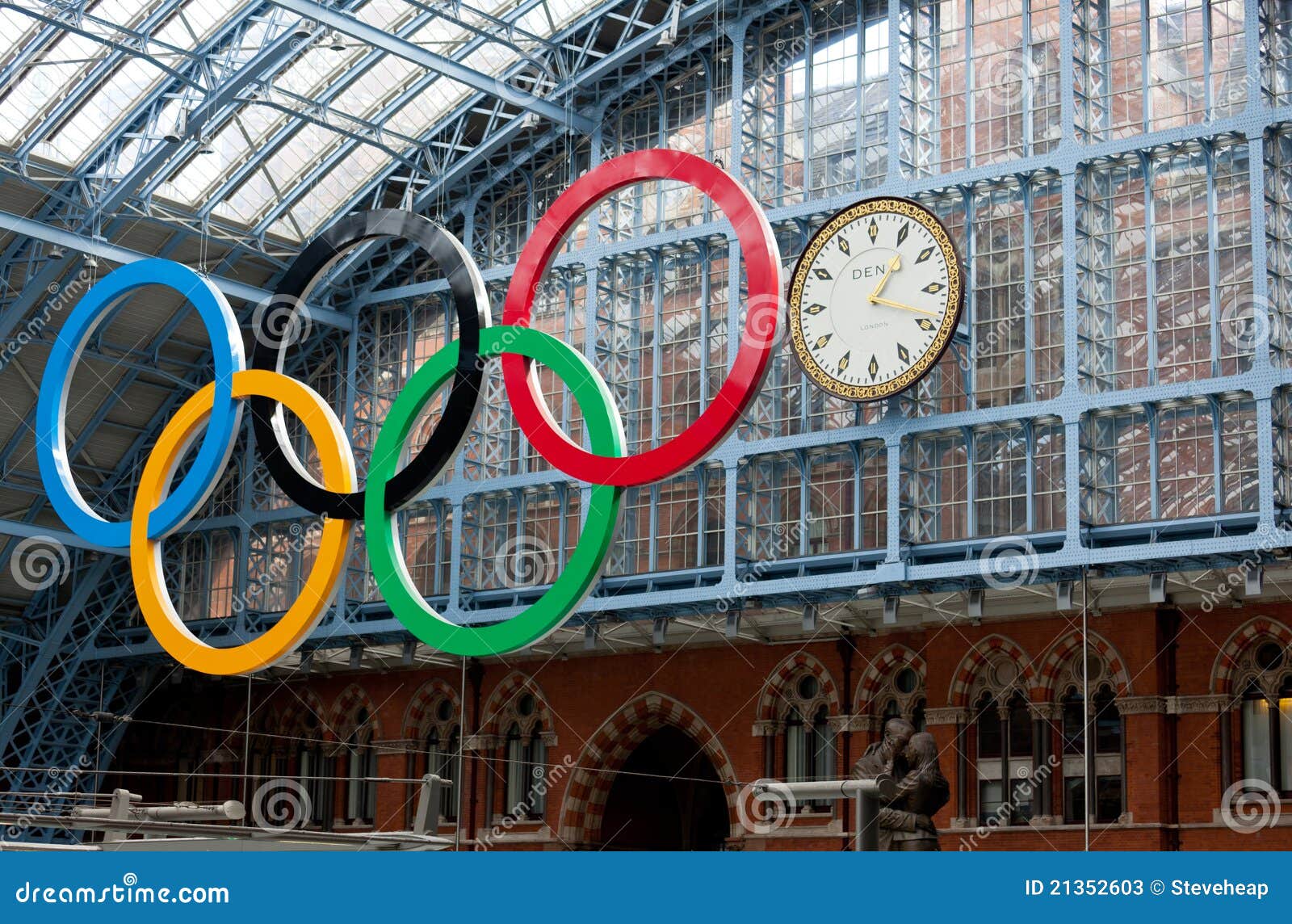 Olympische Ring-Str. Pancras Redaktionelles Stockfoto - Bild von gleis, bogen: 21352603