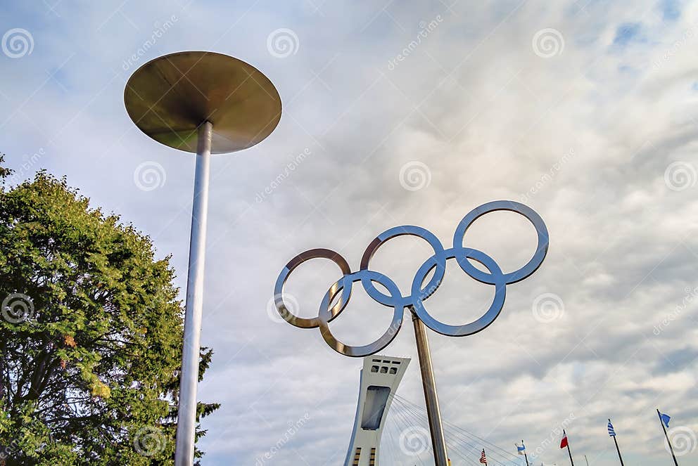 Olympische Ringen redactionele stock foto. Image of wereld - 64796078