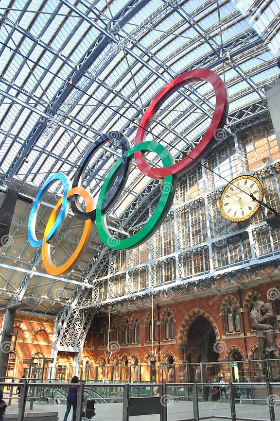 Olympische Ringen in Londen Redactionele Stock Foto - Image of ring ...
