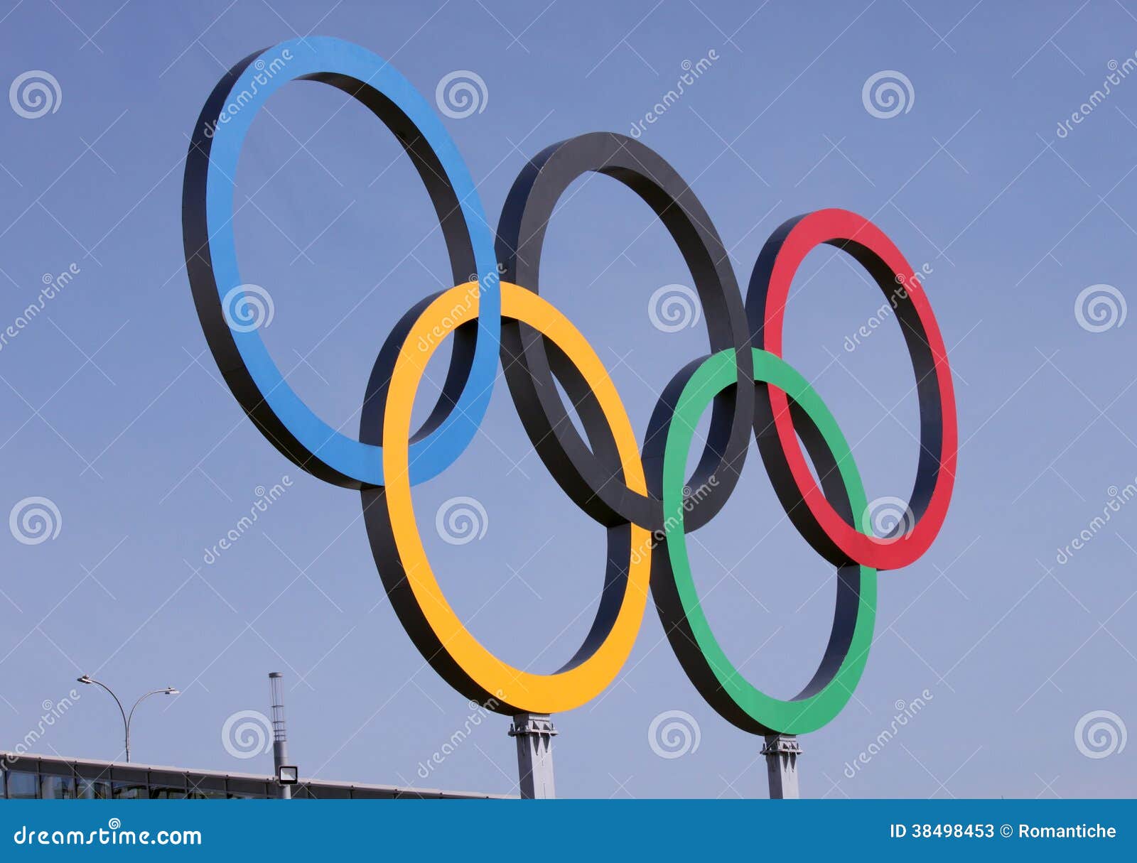 Olympische Ringen Over Blauwe Hemel Redactionele Stock Foto - Image of ...