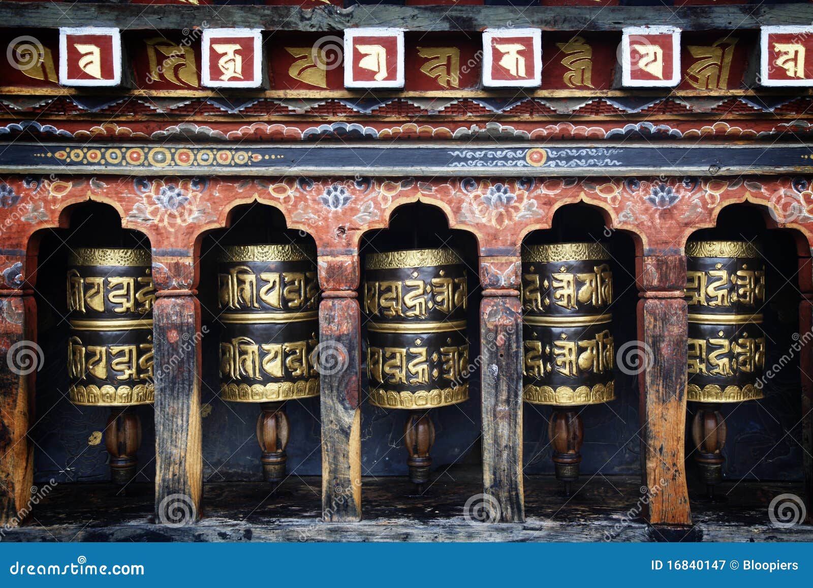 Om mane padme hum stock image. Image of buddhist, golden - 16840147