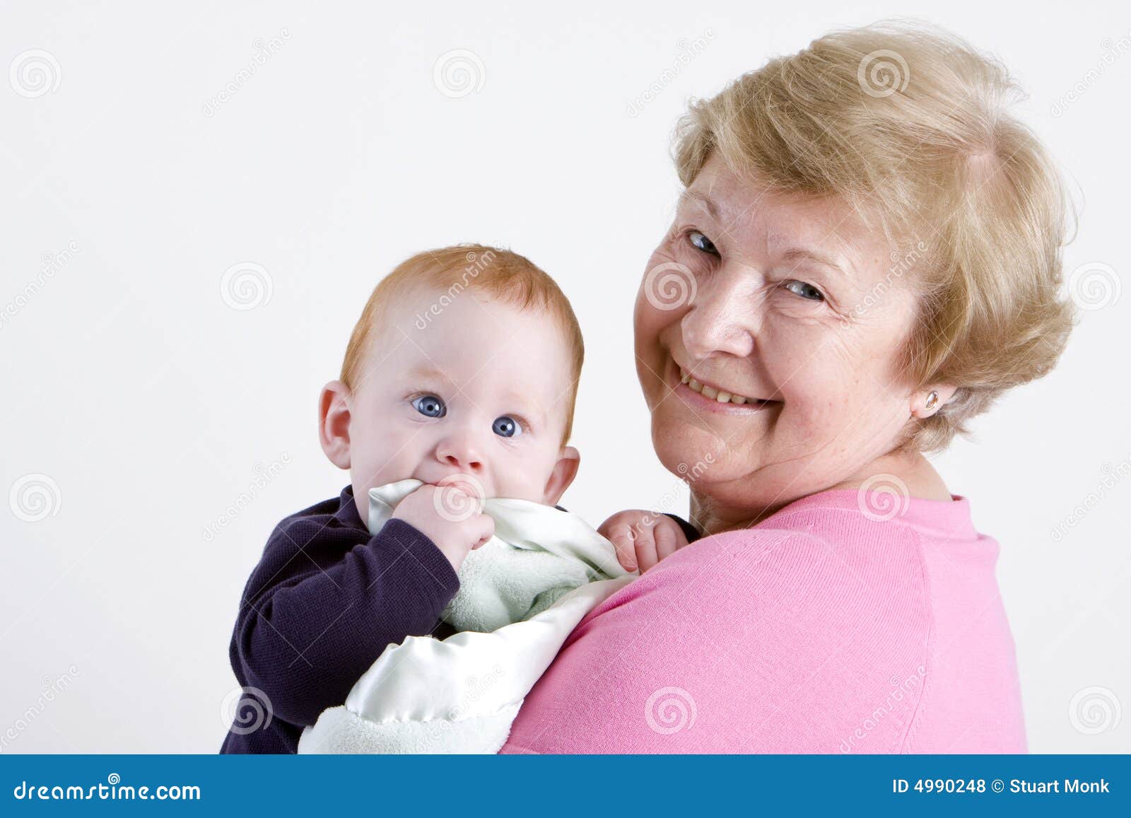 Oma met kleinzoon stock foto. Image of mooi, knap, gelukkig - 4990248 Oma met kleinzoon stock foto. Image of mooi, knap, gelukkig - 4990248