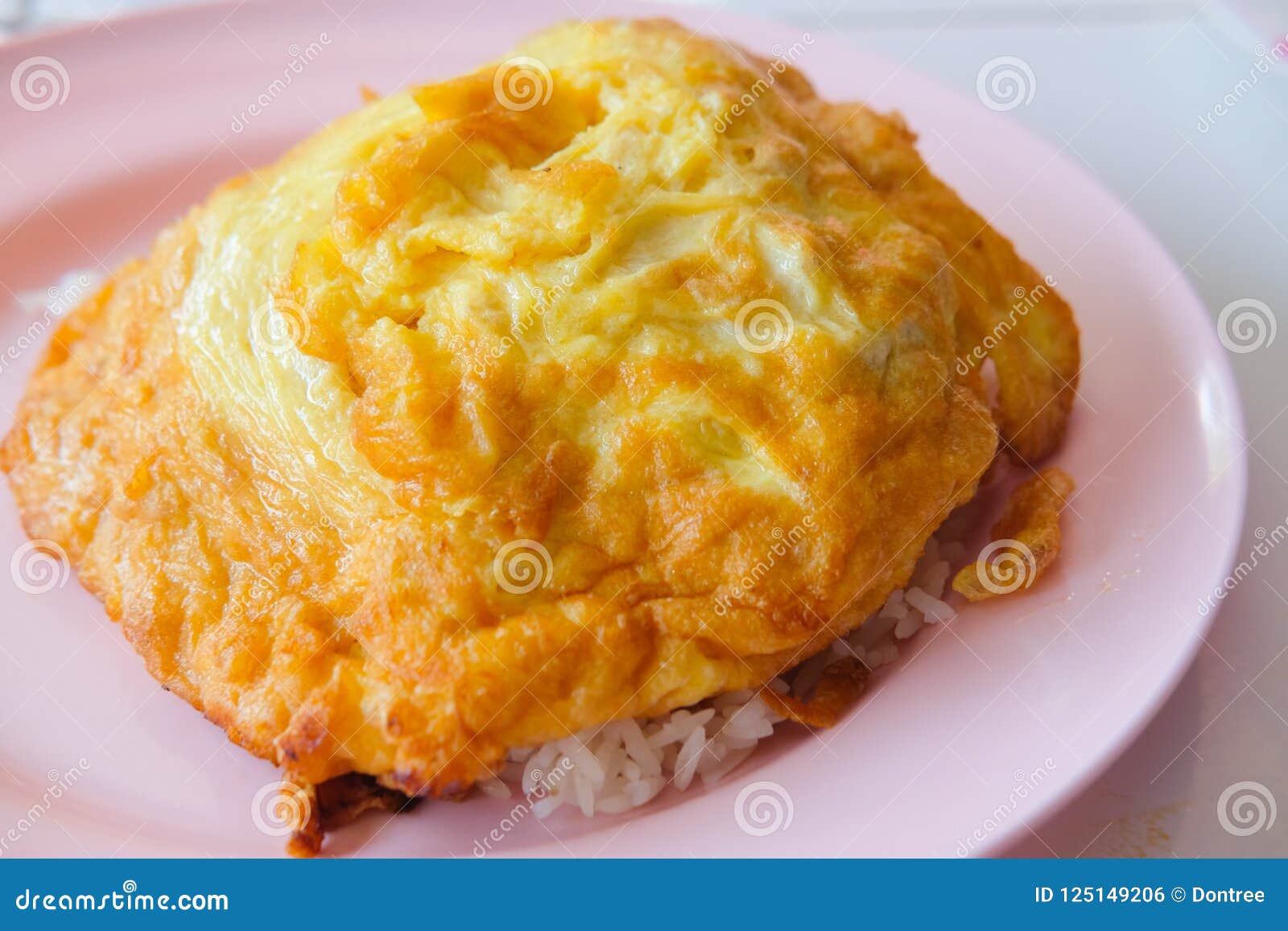 Omelette on Top Cooked Rice Stock Photo - Image of delicious, dinner ...
