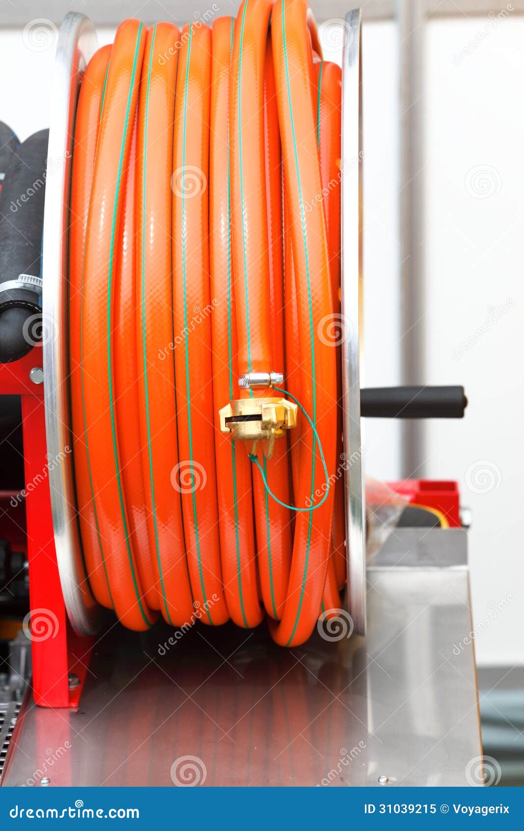 Omhoog Gerold Van Oranje Plastic Slang Stock Afbeelding - Image of ...