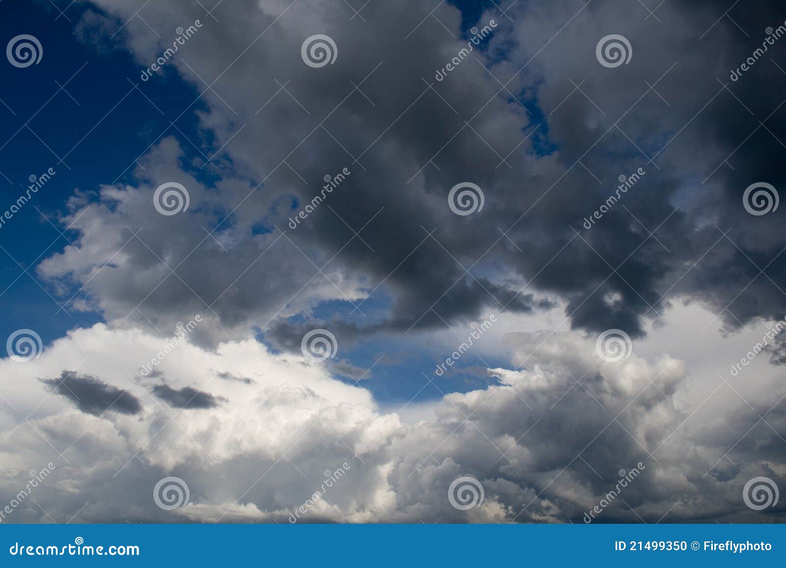 Ominous Clouds stock photo. Image of cumulonimbus, stormy - 21499350