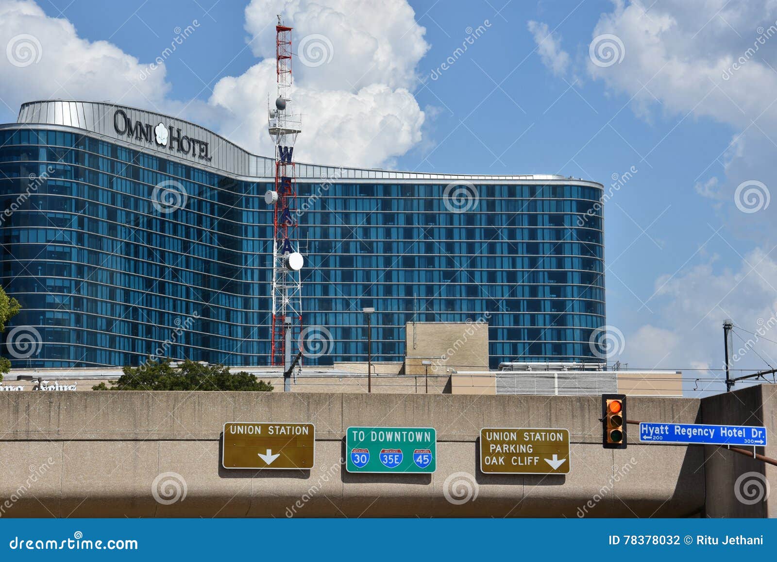 Omni Hotel in Dallas, Texas Editorial Photography - Image of modern ...