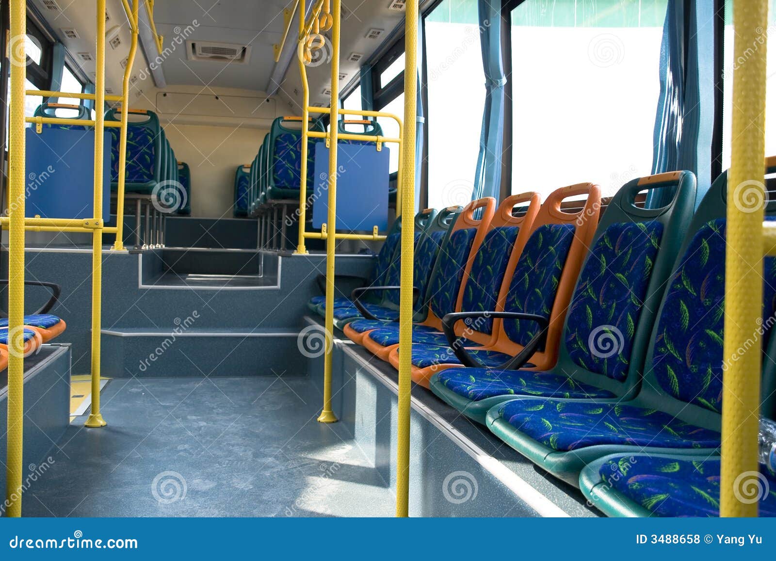 Omnibus de la ciudad foto de archivo. Imagen de pasajero - 3488658