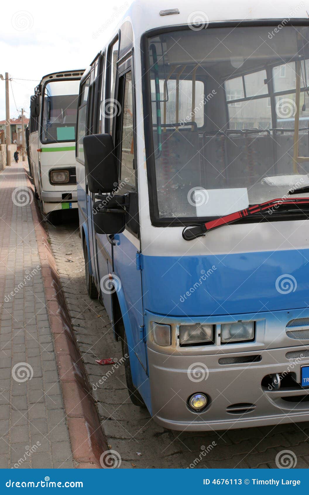 Omnibuses imagen de archivo. Imagen de reparado, estacionarado - 4676113