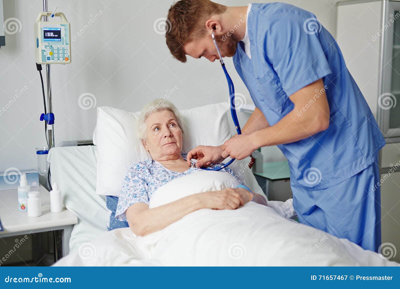 Onderzoek Van Het Raadplegen Van Arts Stock Afbeelding - Image of ...