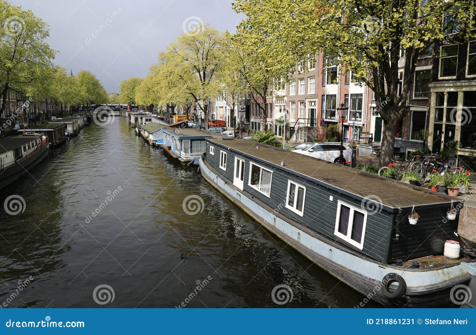 One of the Beautiful Canals of Amsterdam Editorial Photo - Image of ...