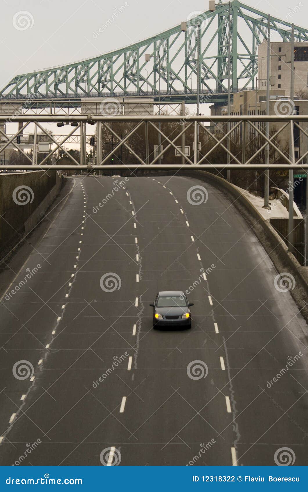 345 Car Traffic Four Lane Highway Photos - Free & Royalty-Free Stock ...