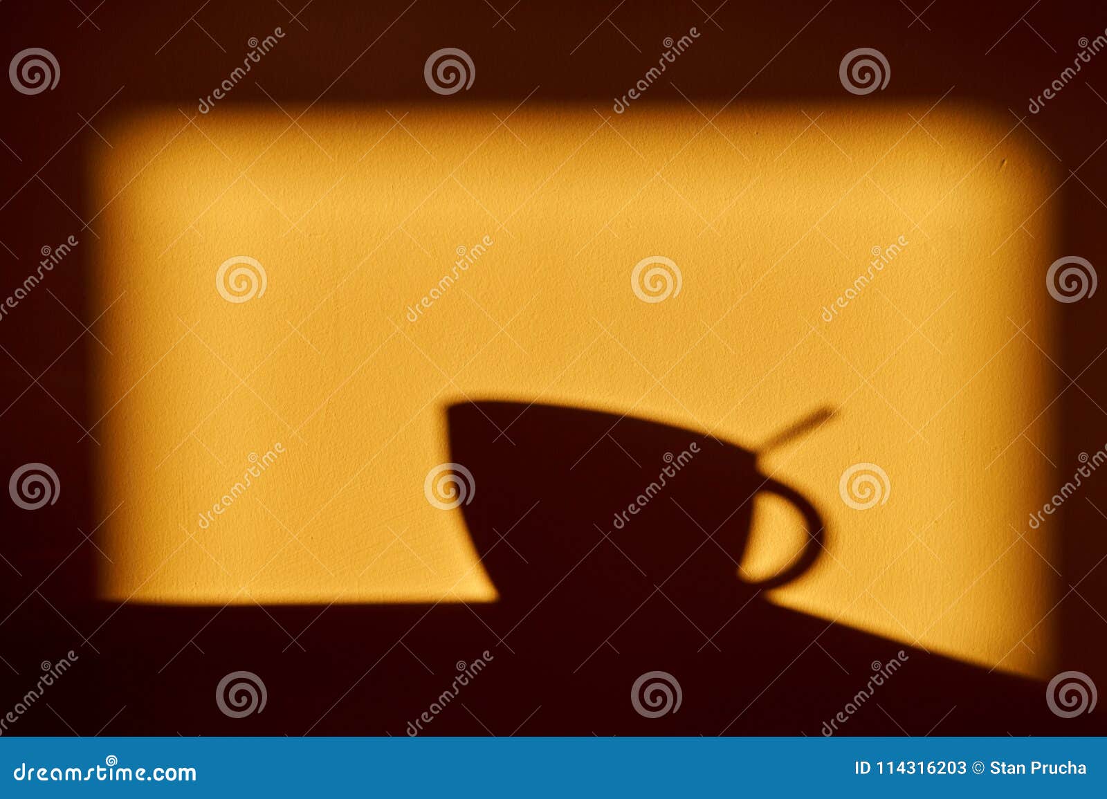 One Cup Shadow on Wall stock image. Image of coffee - 114316203