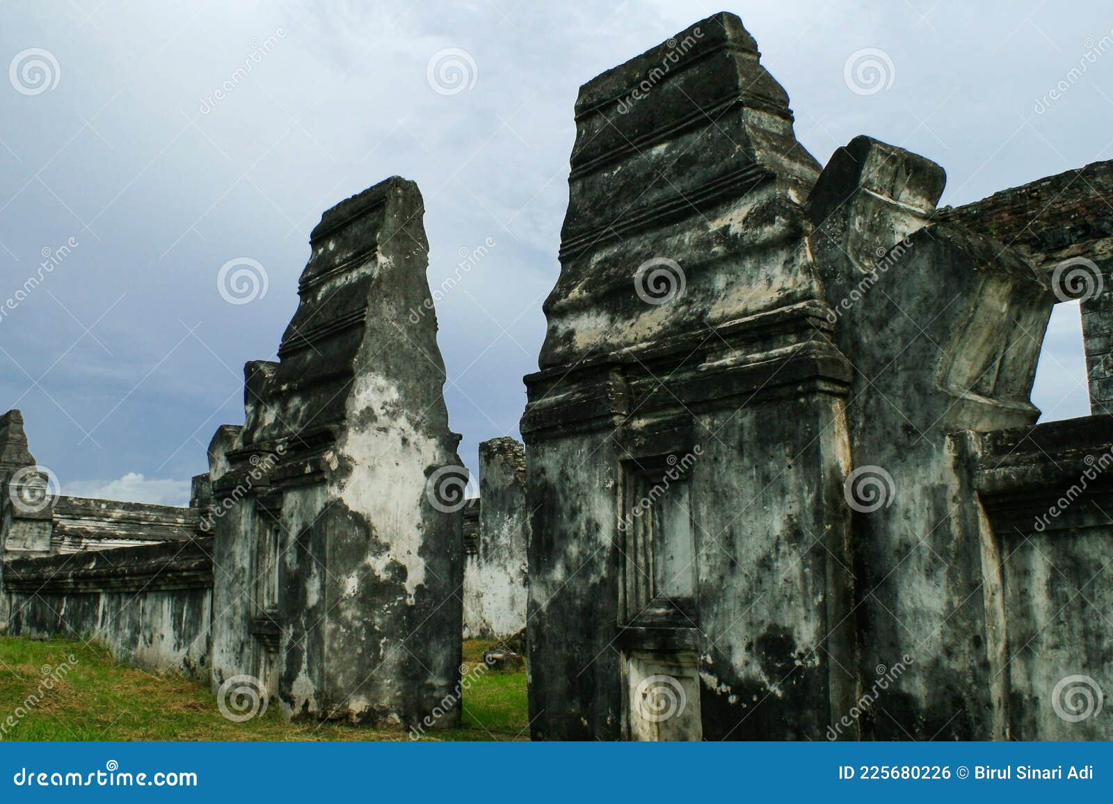 One of the Gates of the Kaibon Palace Editorial Photo - Image of ...