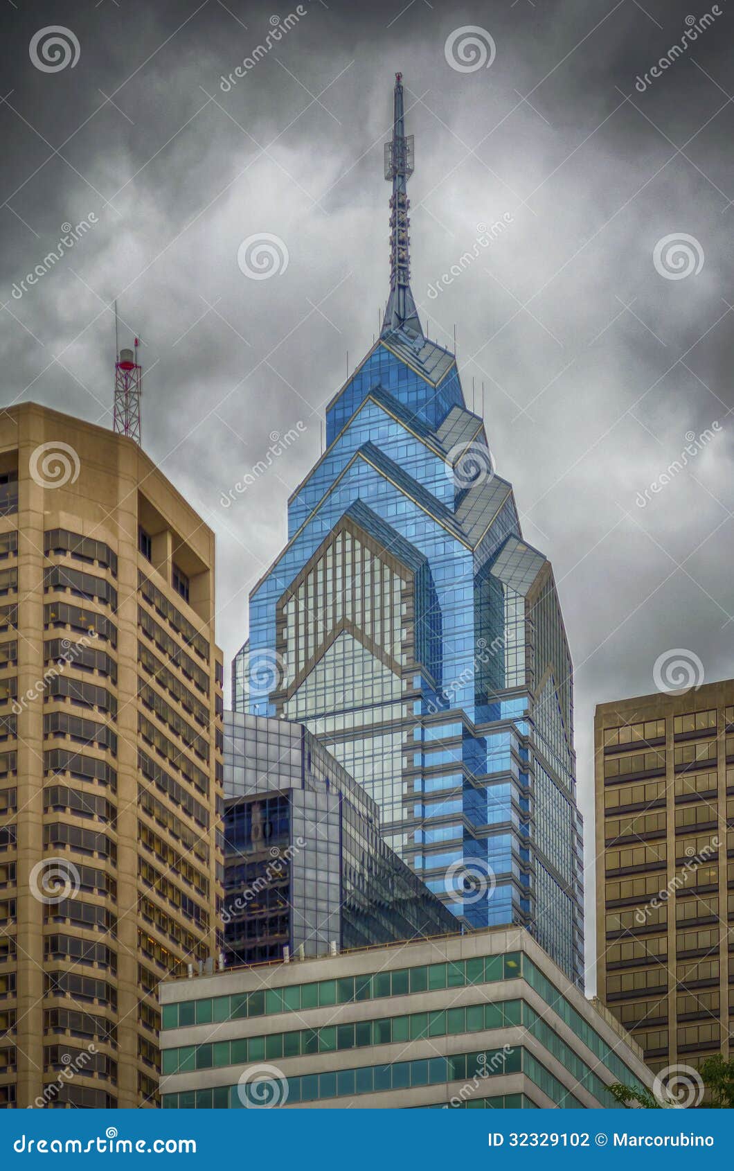 One Liberty Place, Skyscraper Stock Photo - Image of centre ...