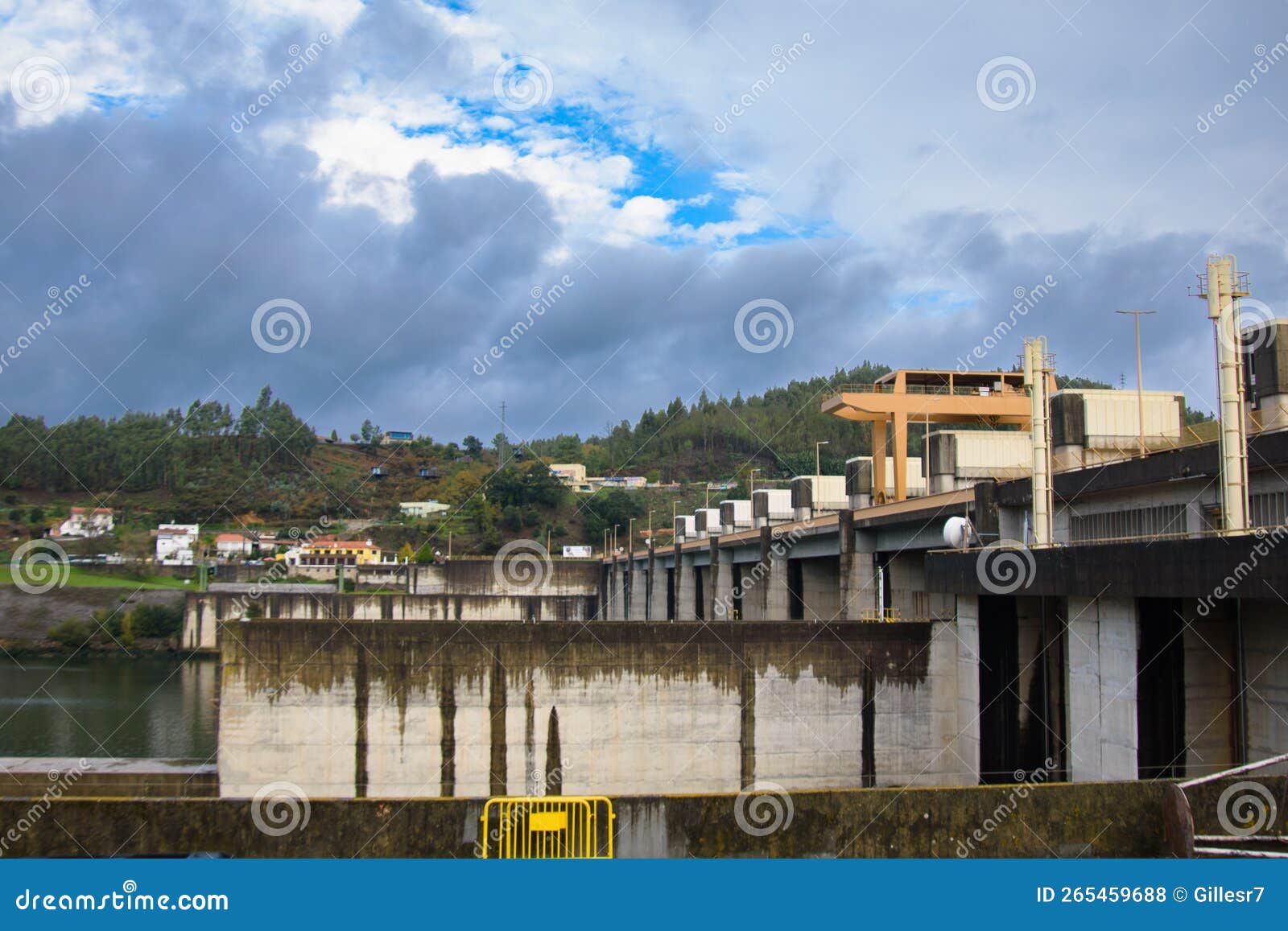 Lock located on the Douro stock photo. Image of douro - 265459688