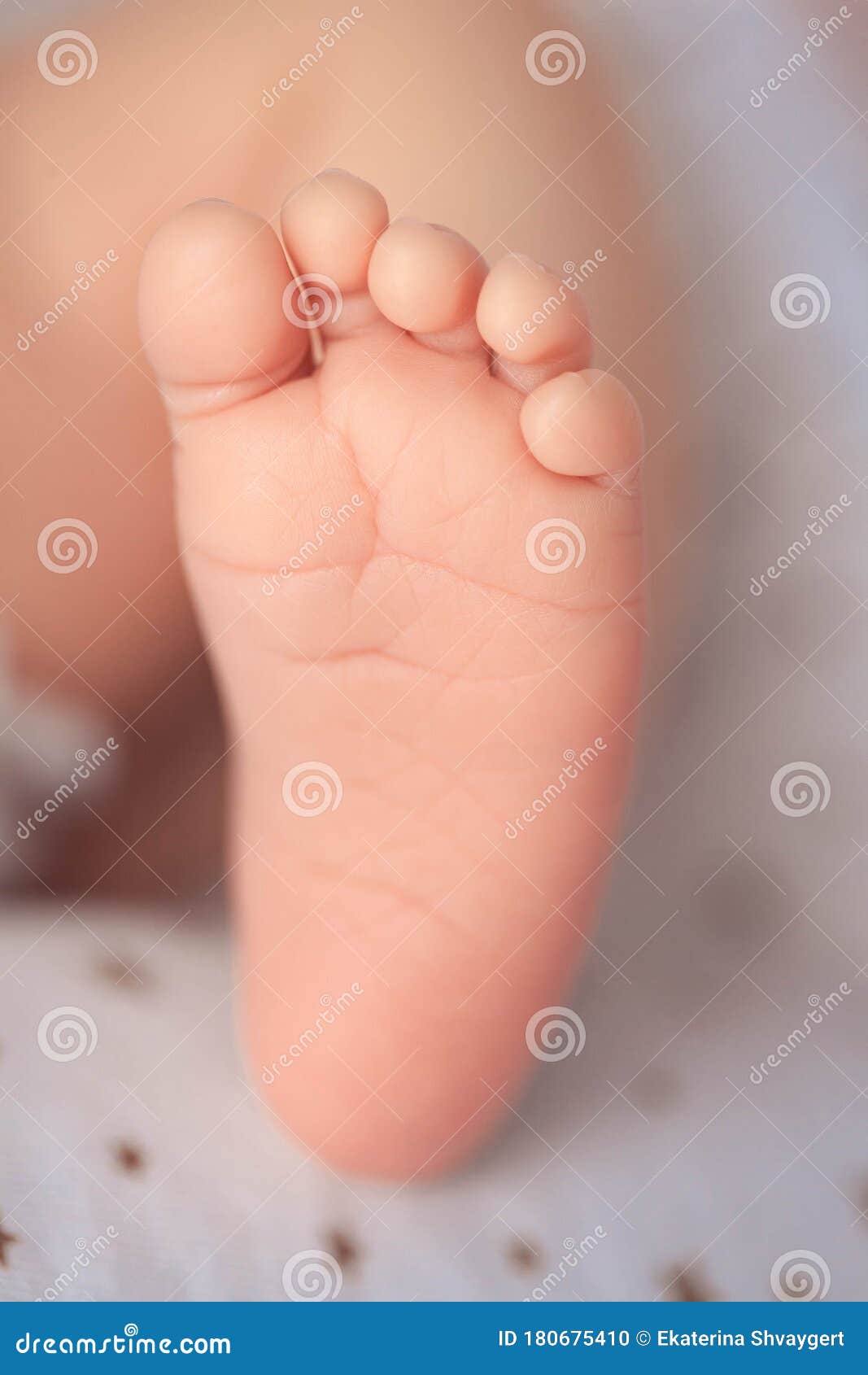 Newborn baby foot stock photo. Image of human, love - 180675410