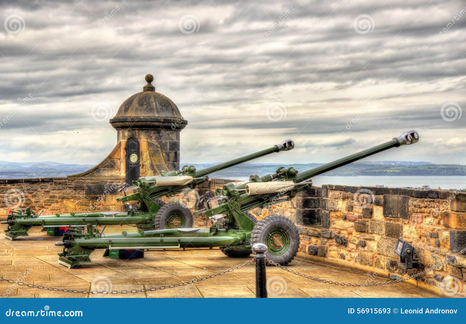The One O Clock Gun in Edinburgh Castle Stock Image - Image of people ...