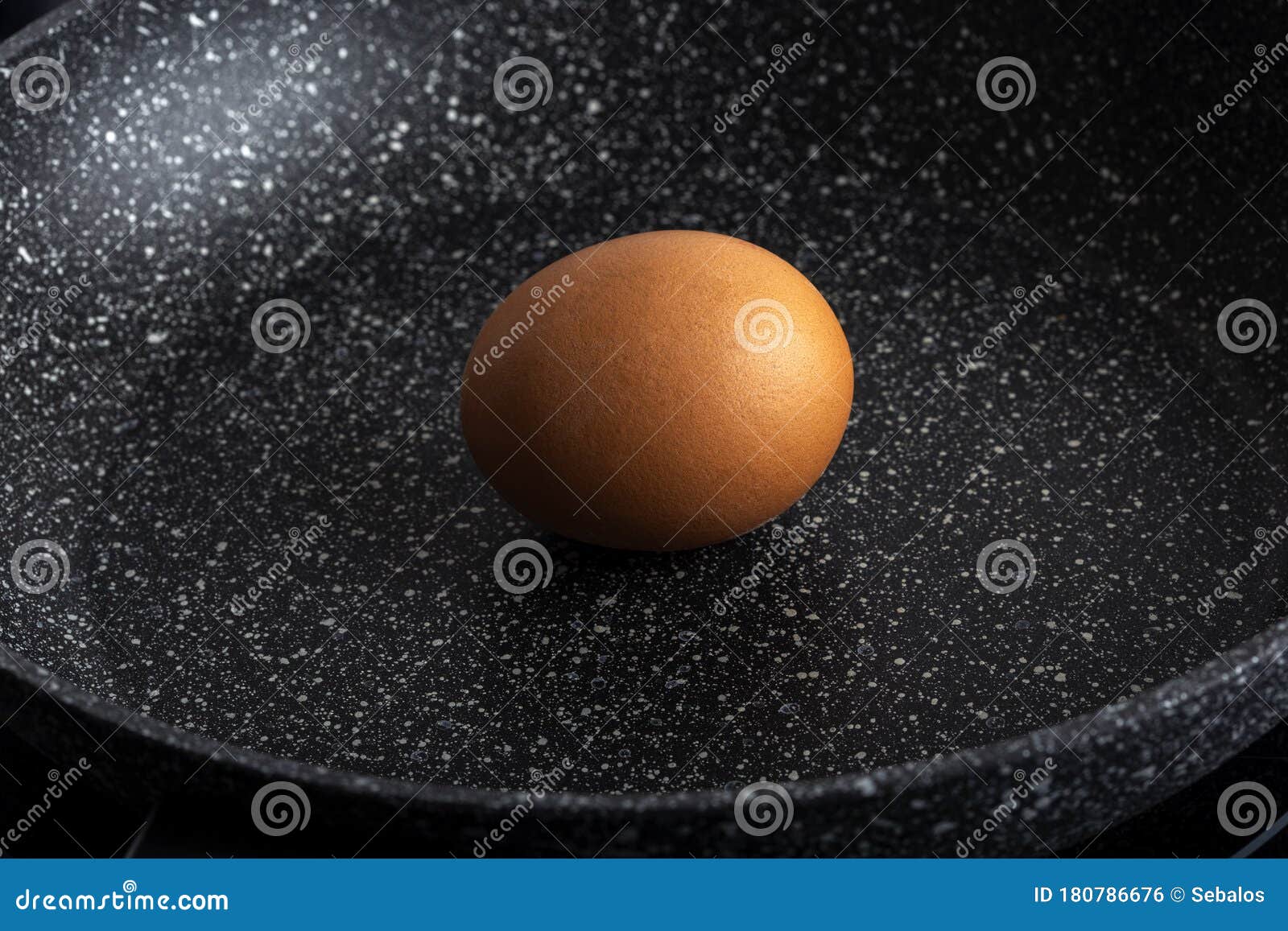One organic uncooked egg stock photo. Image of cooking - 180786676