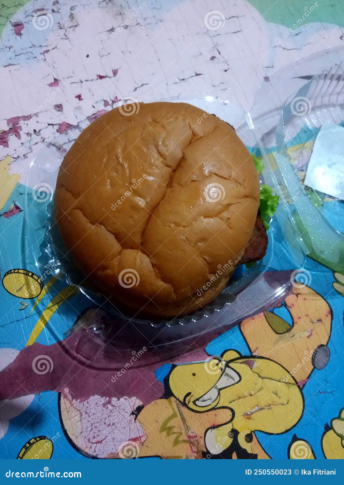 One pieces of burger stock image. Image of snack, pieces - 250550023