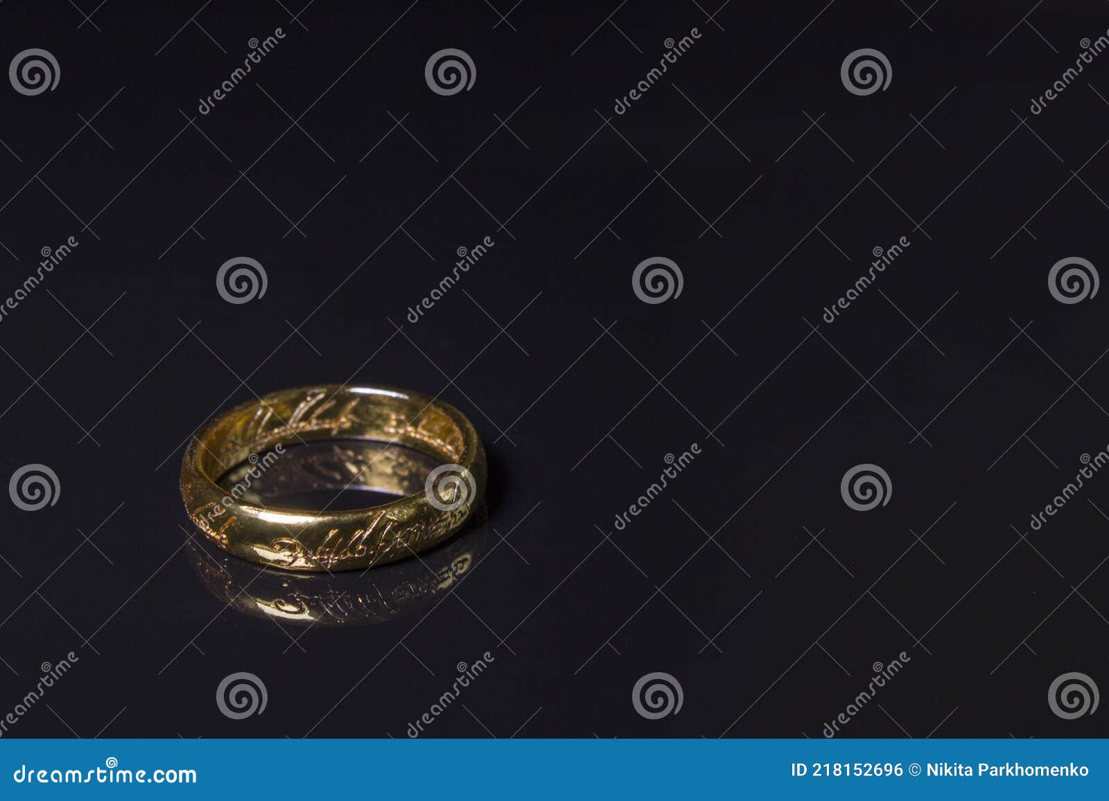 One Ring from Lord of the Rings Editorial Photo - Image of sign, rings ...