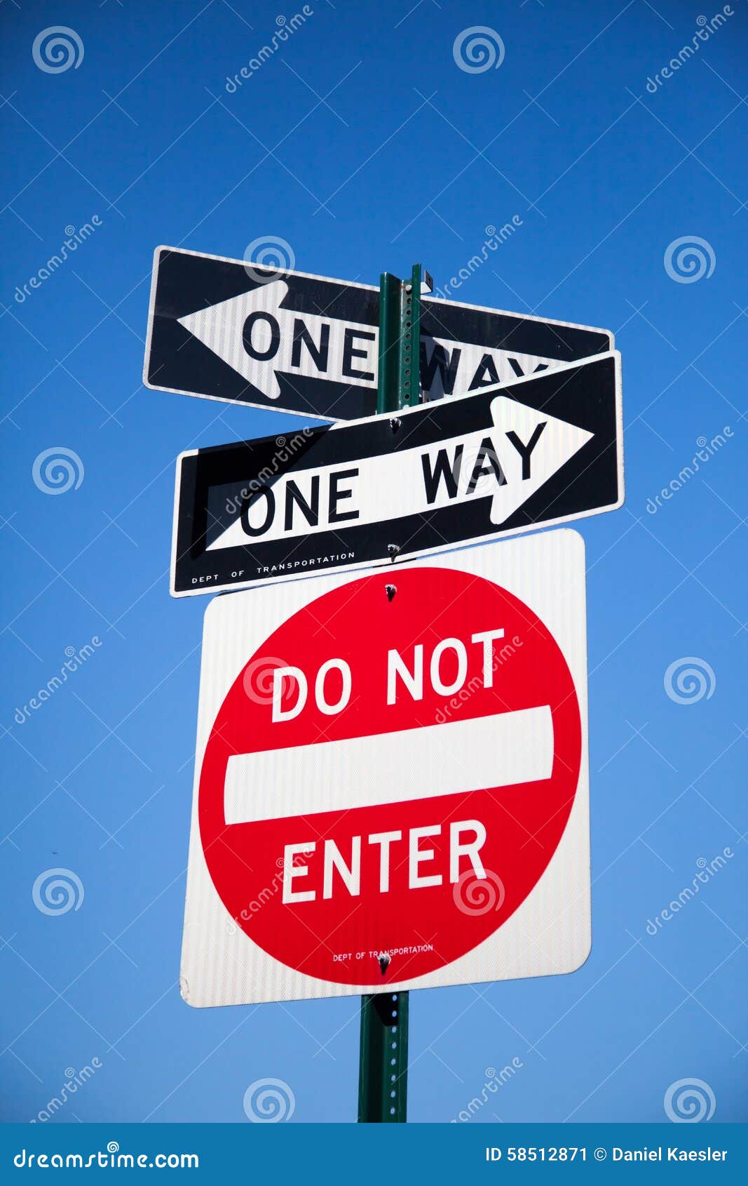 One way road sign editorial photo. Image of road, states - 58512871