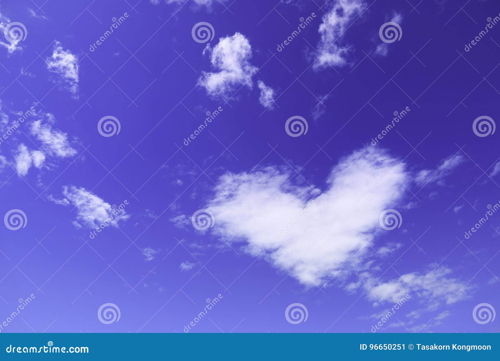 One White Heart Cloud on Sky Stock Image - Image of alone, cumulus ...