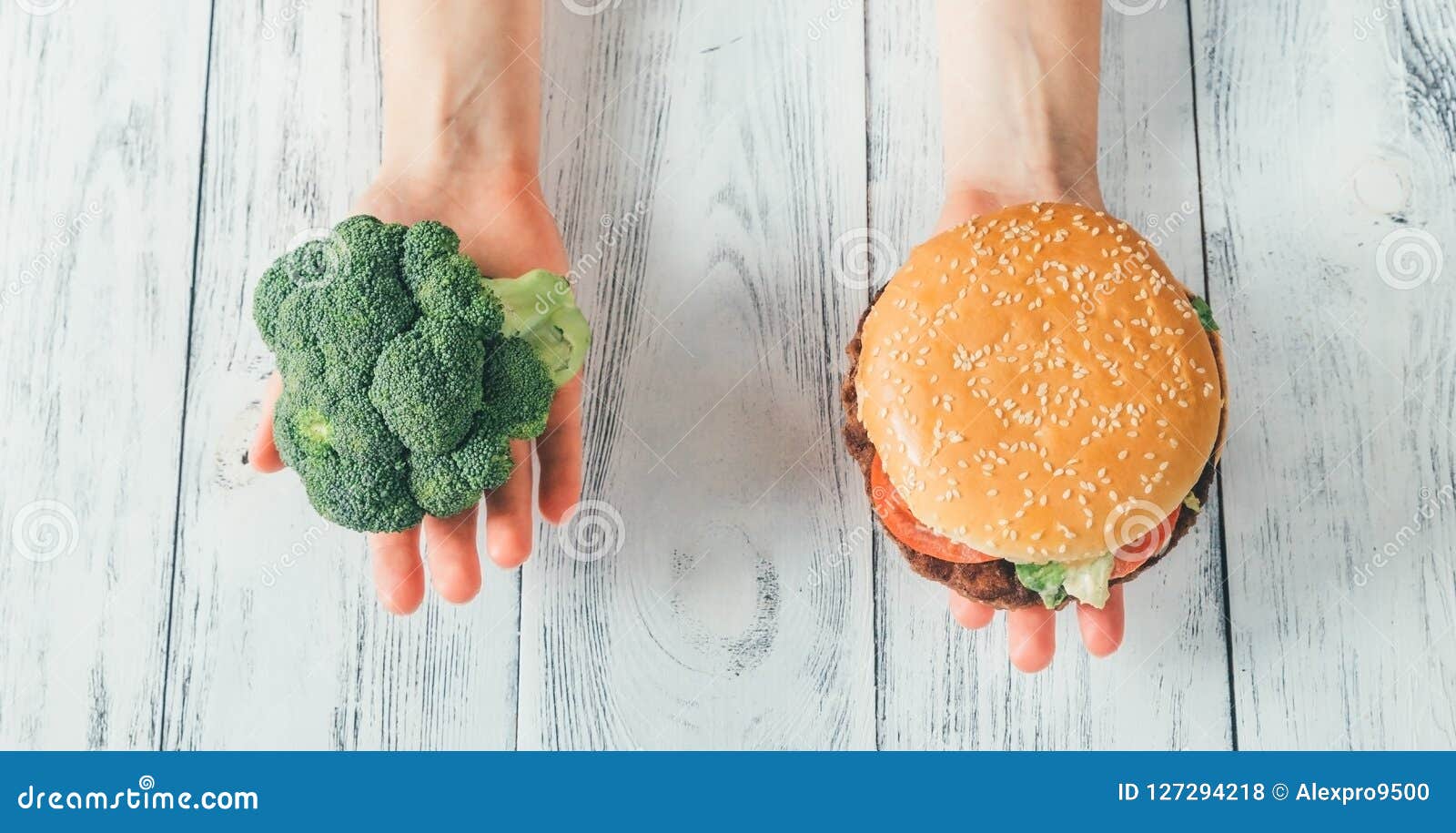 Ongezond Versus Gezond Voedsel Stock Foto - Image of vrucht, dieet ...