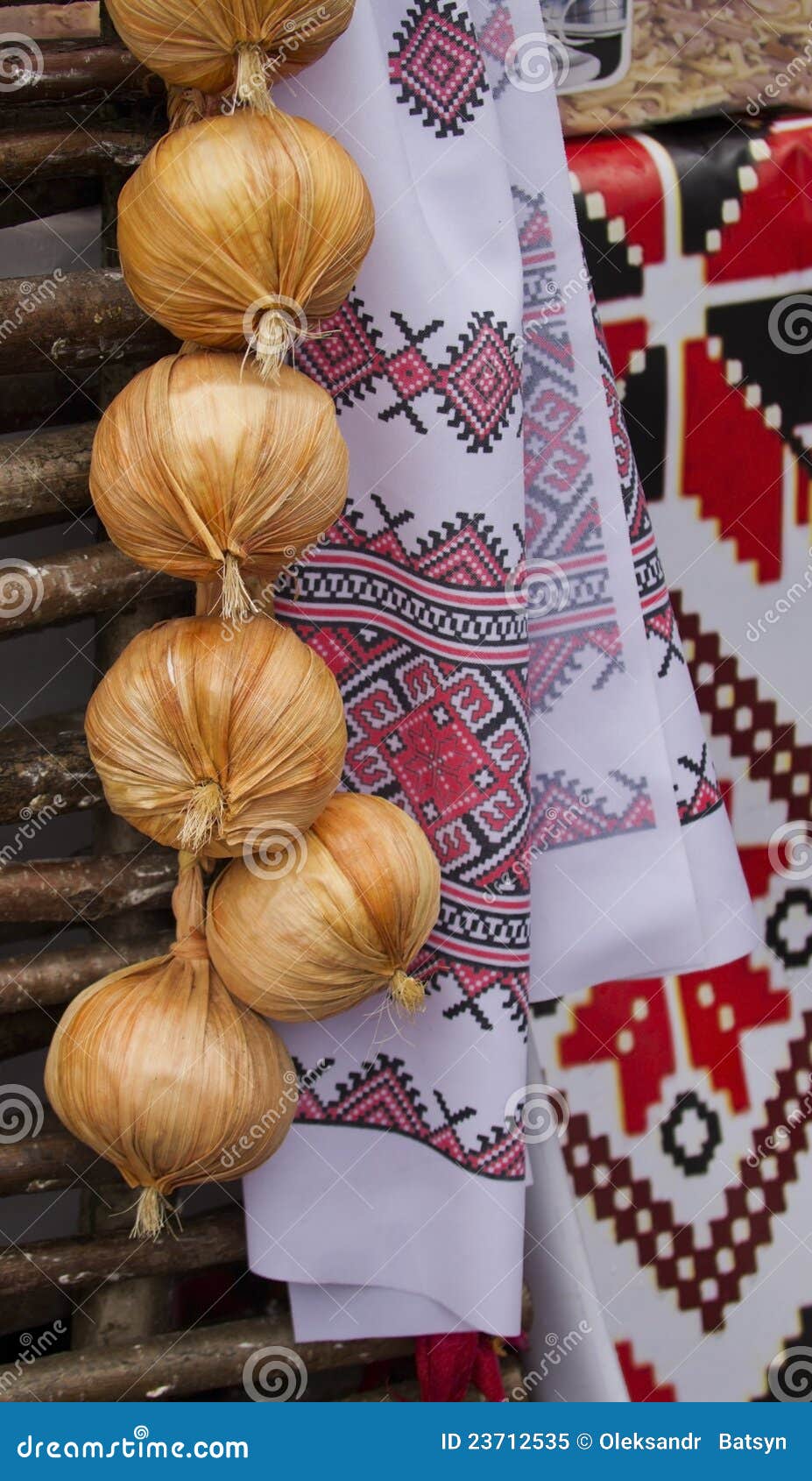 Onion-bulb scarf ukraine stock image. Image of village - 23712535