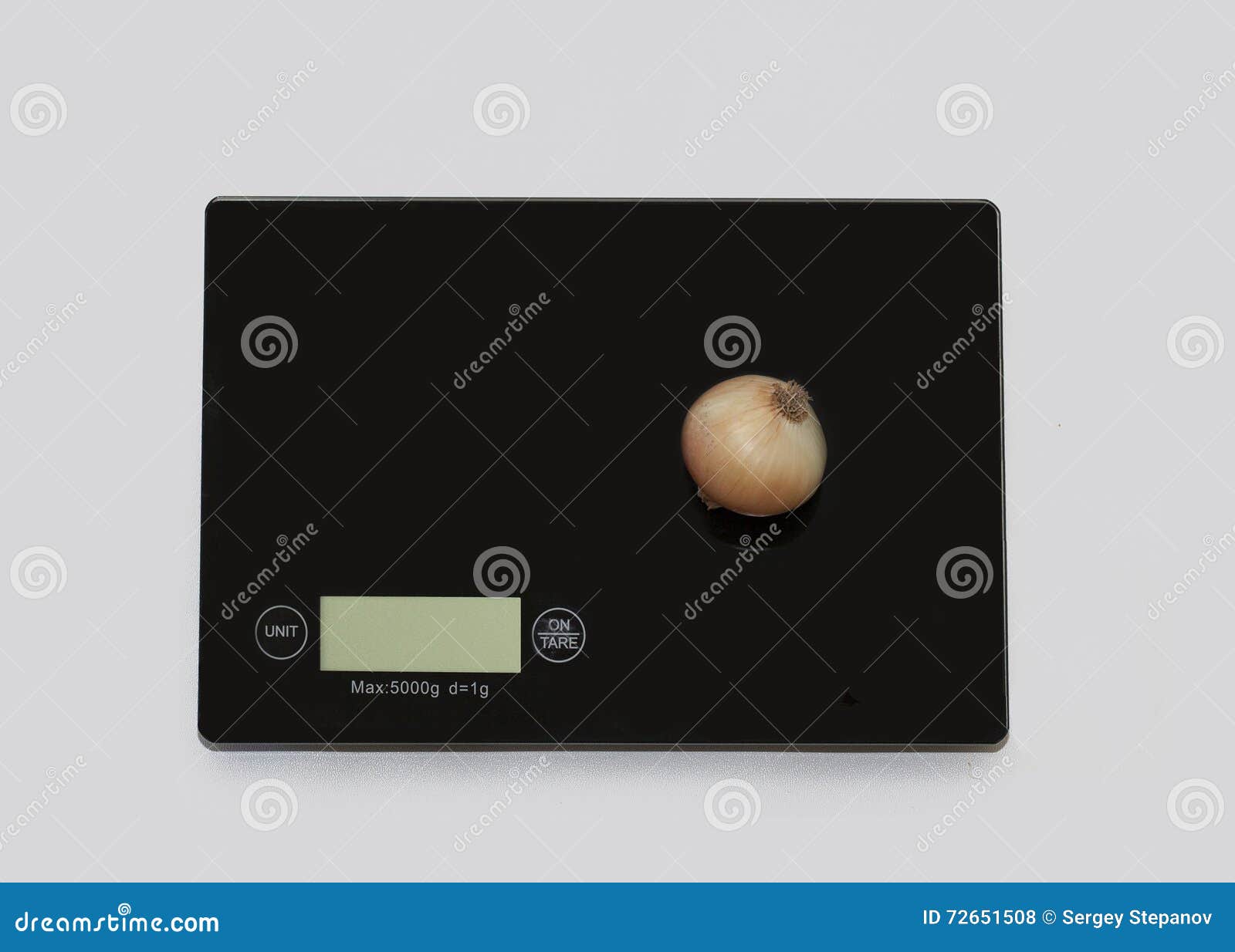 Onion on a Digital White Kitchen Scale. Stock Photo - Image of kitchen ...
