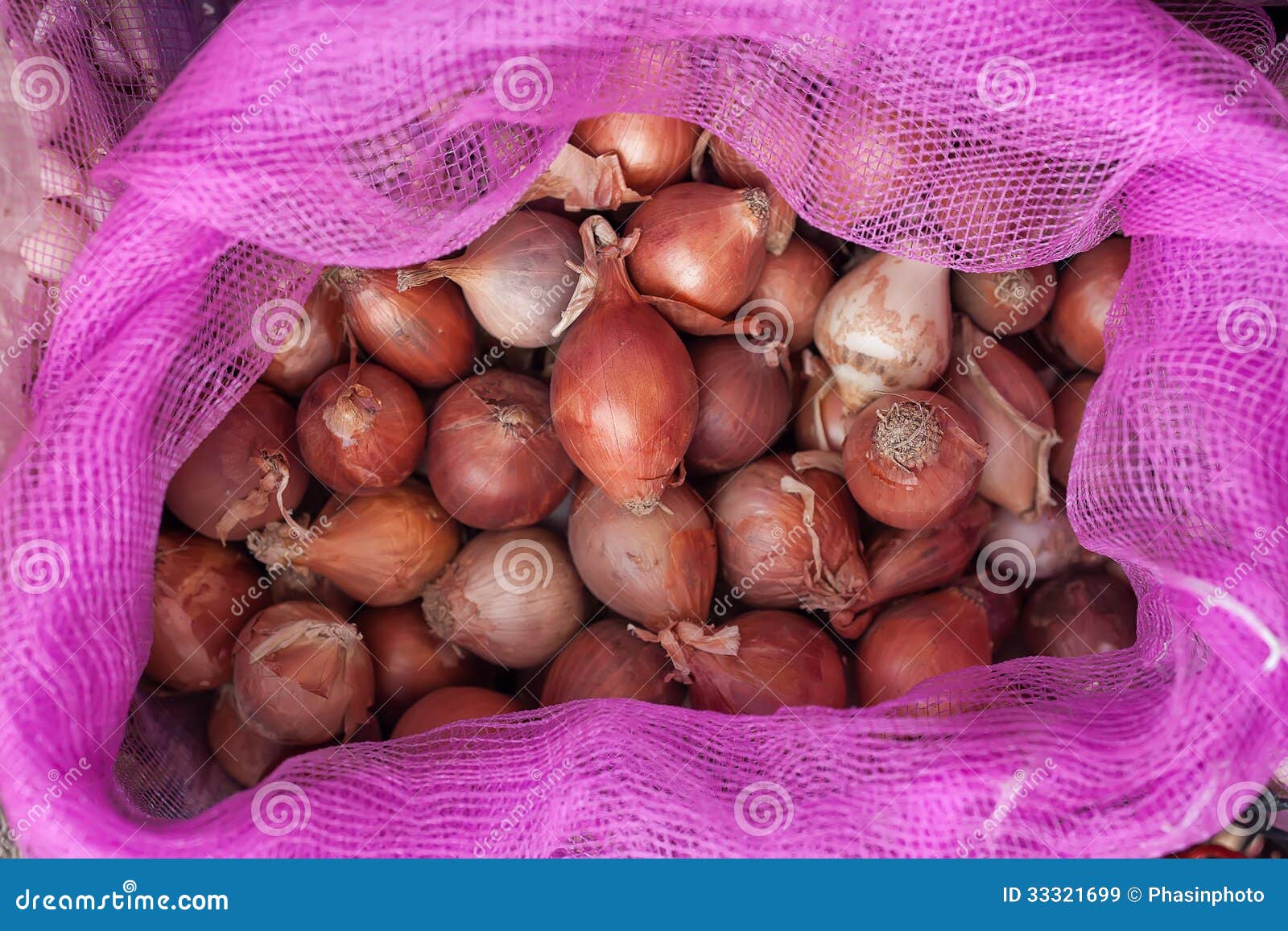 Onion in net bag stock image. Image of nutrition, food - 33321699