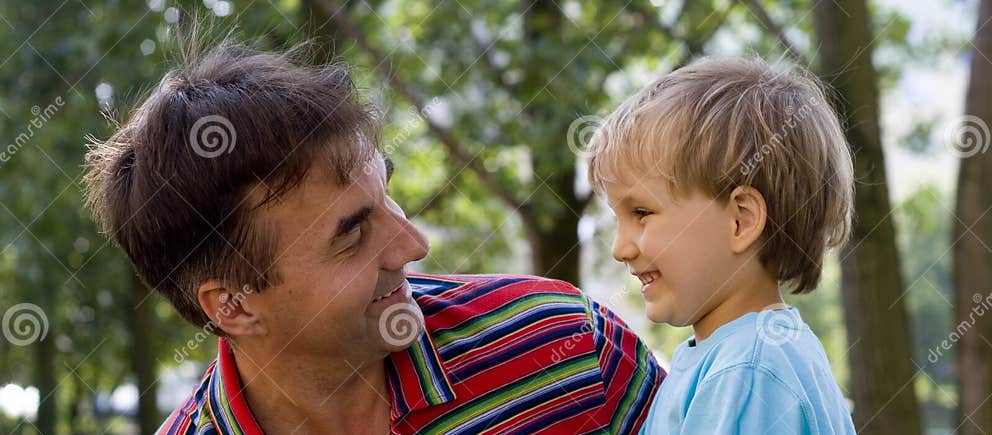 Onkel und Neffe 2 stockbild. Bild von freunde, familie - 1632499