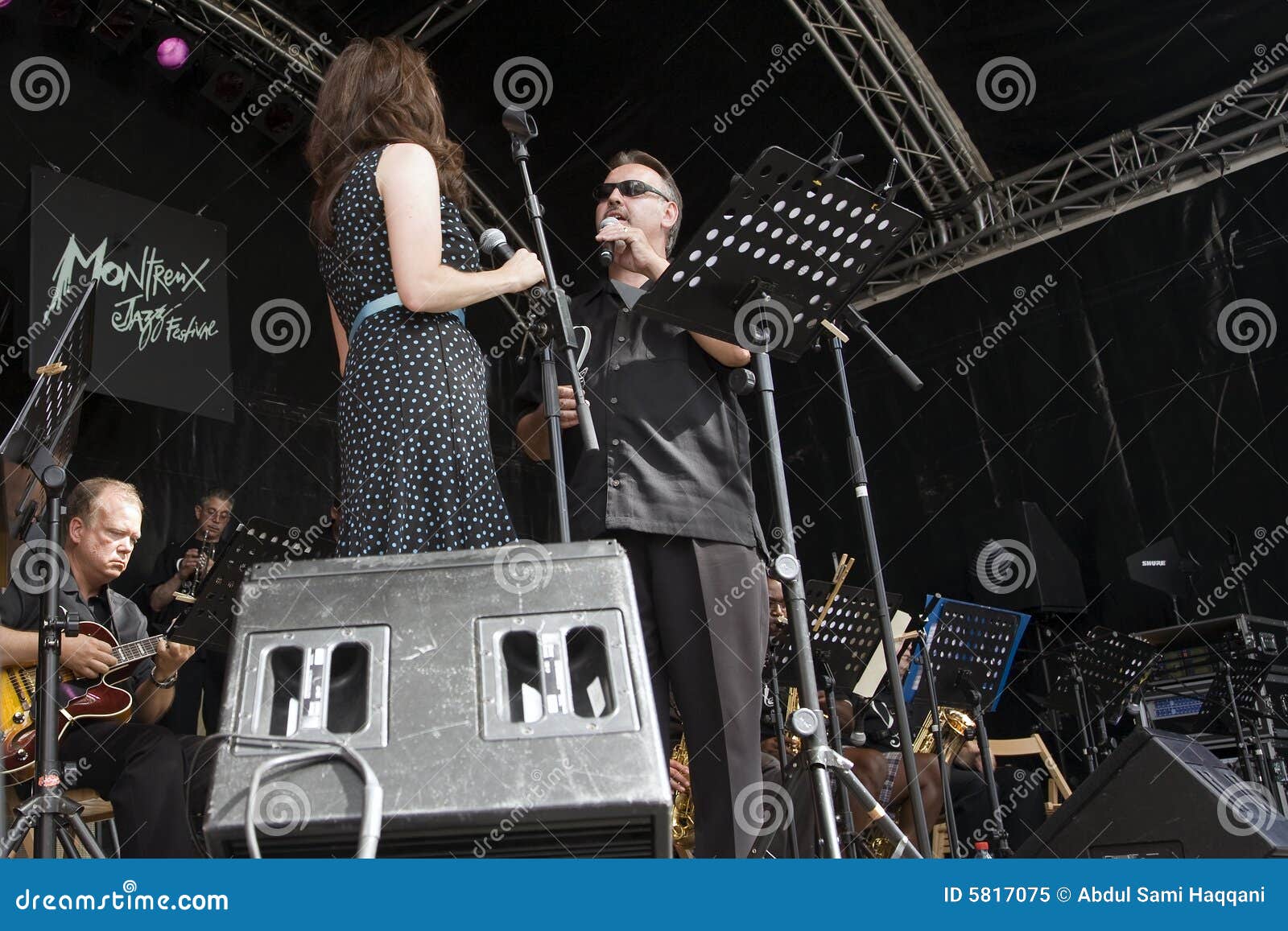 Onley Big Band vocalists editorial image. Image of notes - 5817075