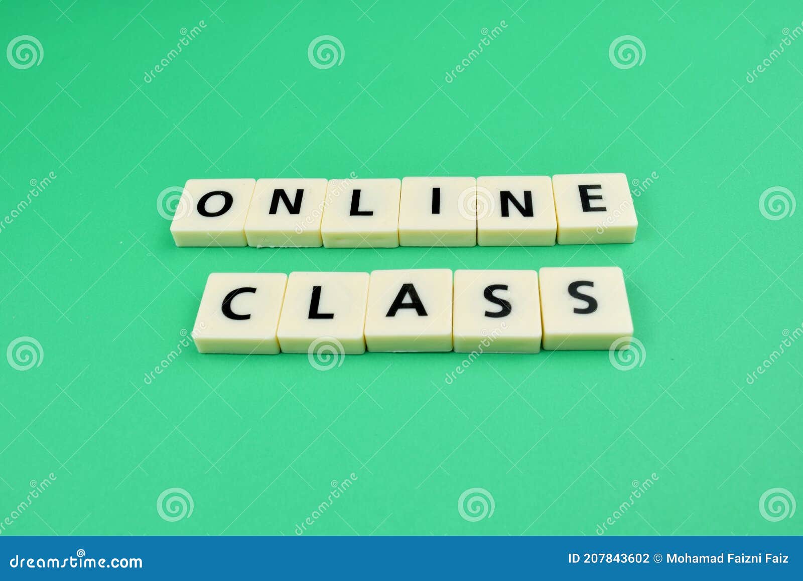 Online Class Wording with Green Background. Education Concept Stock ...