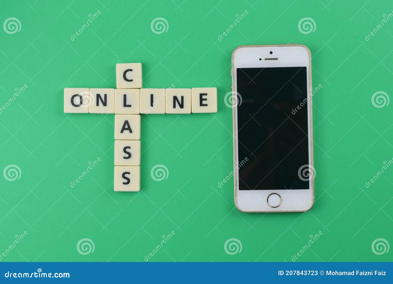 Online Class Wording with Green Background. Education Concept Stock ...