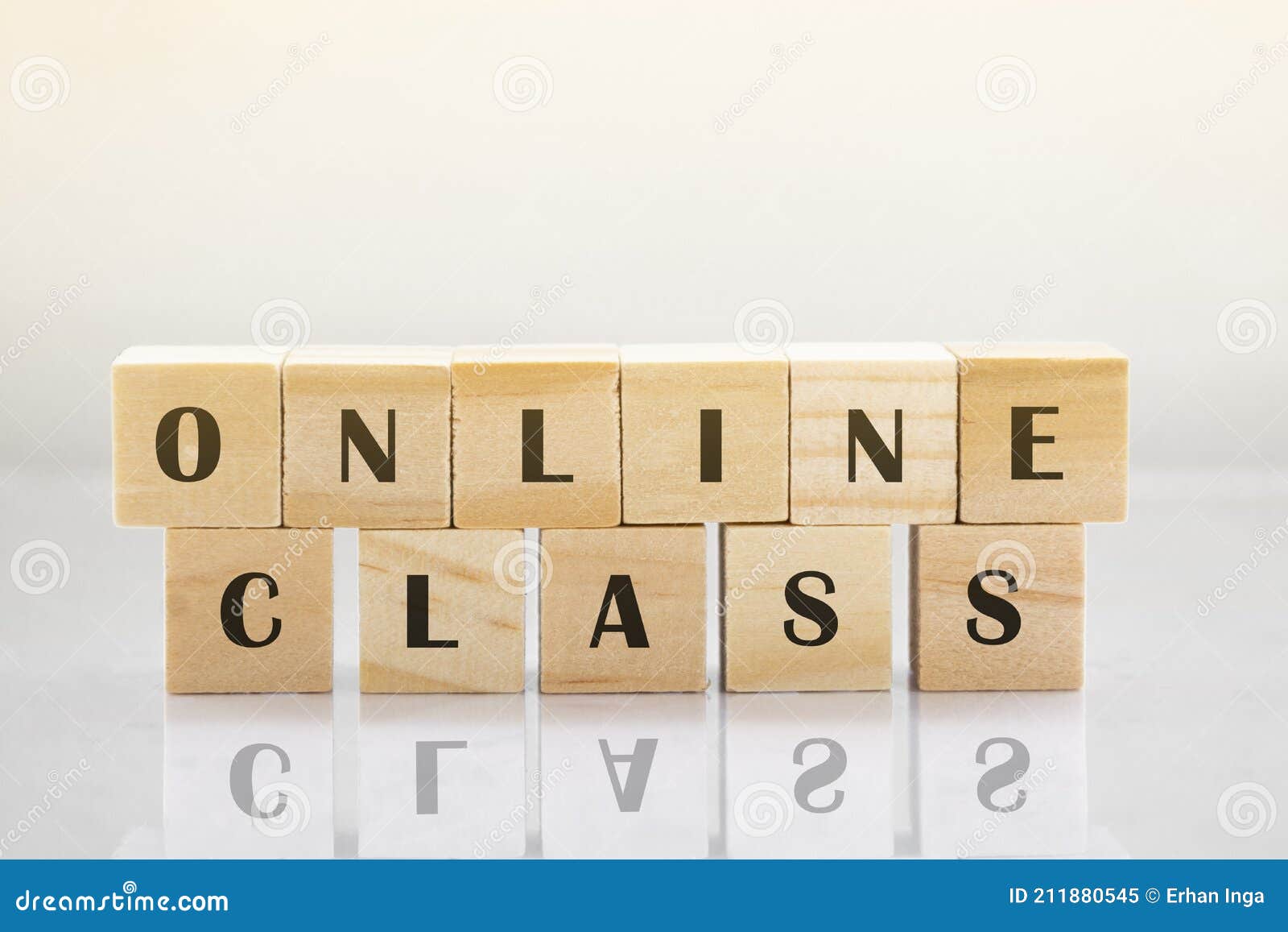 Online Classs Text Words on Wooden Cubes. Elearning, Distance Learning ...