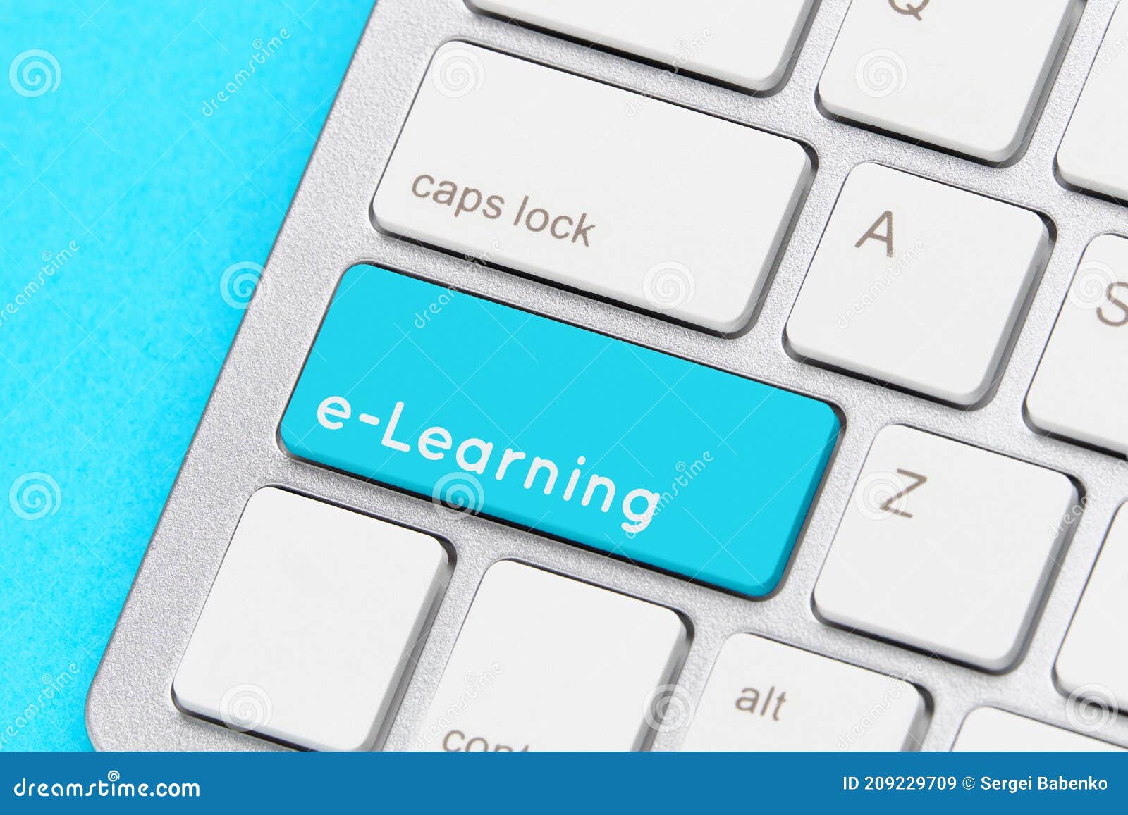Online E-learning Concept on Keyboard with Button Stock Image - Image ...
