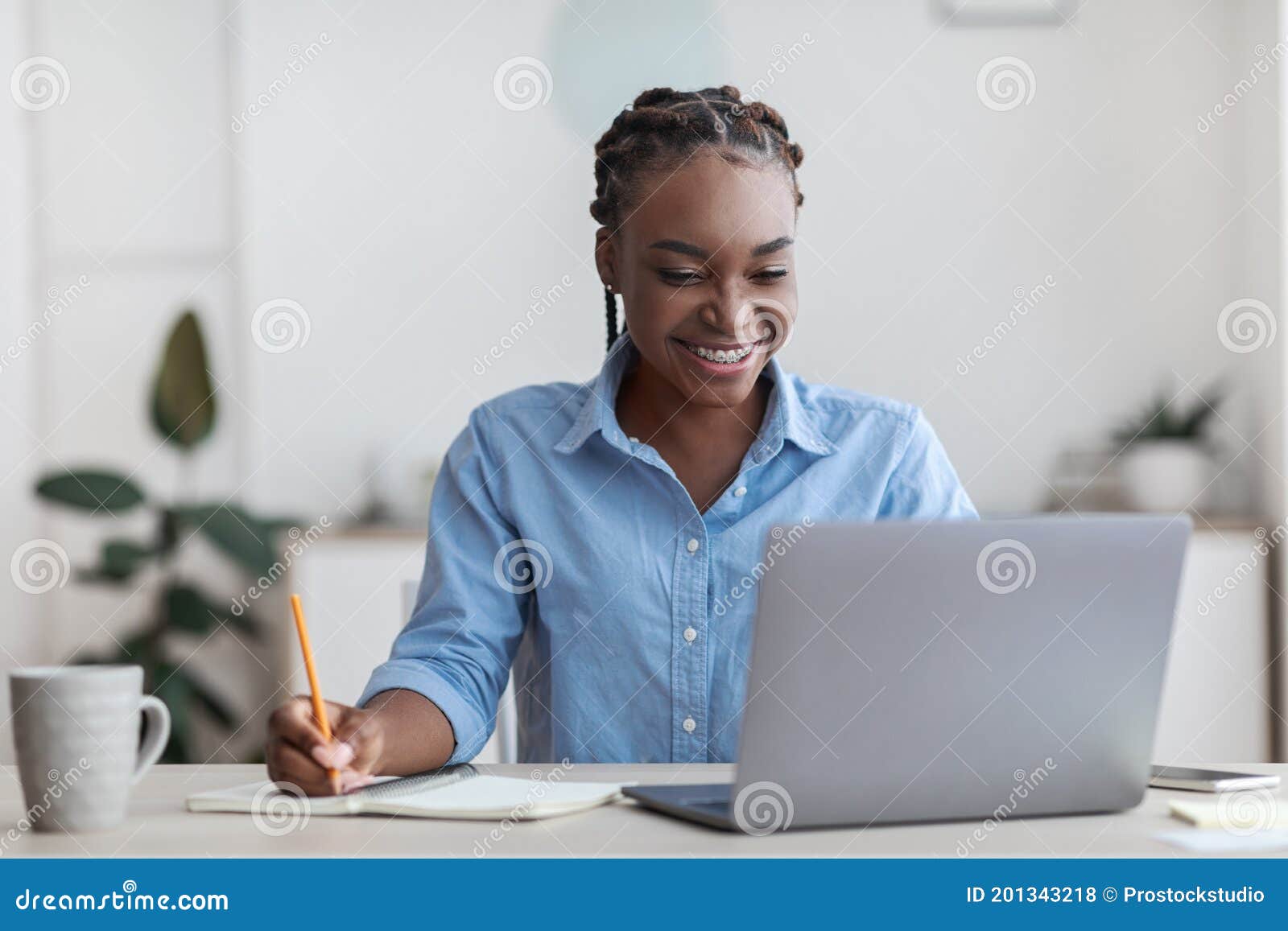25,758 Young Black Student Laptop Stock Photos - Free & Royalty-Free ...