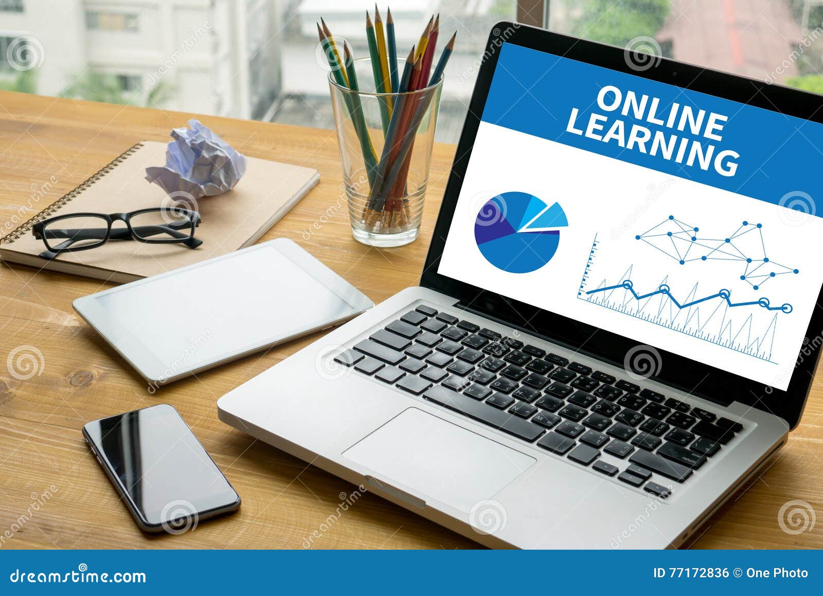 ONLINE LEARNING stock illustration. Illustration of office - 77172836