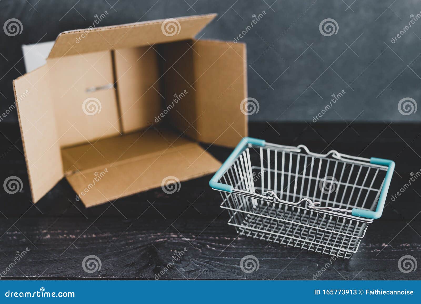 Online Shopping Empty Parcel and Shopping Basket Ready To Use Stock ...
