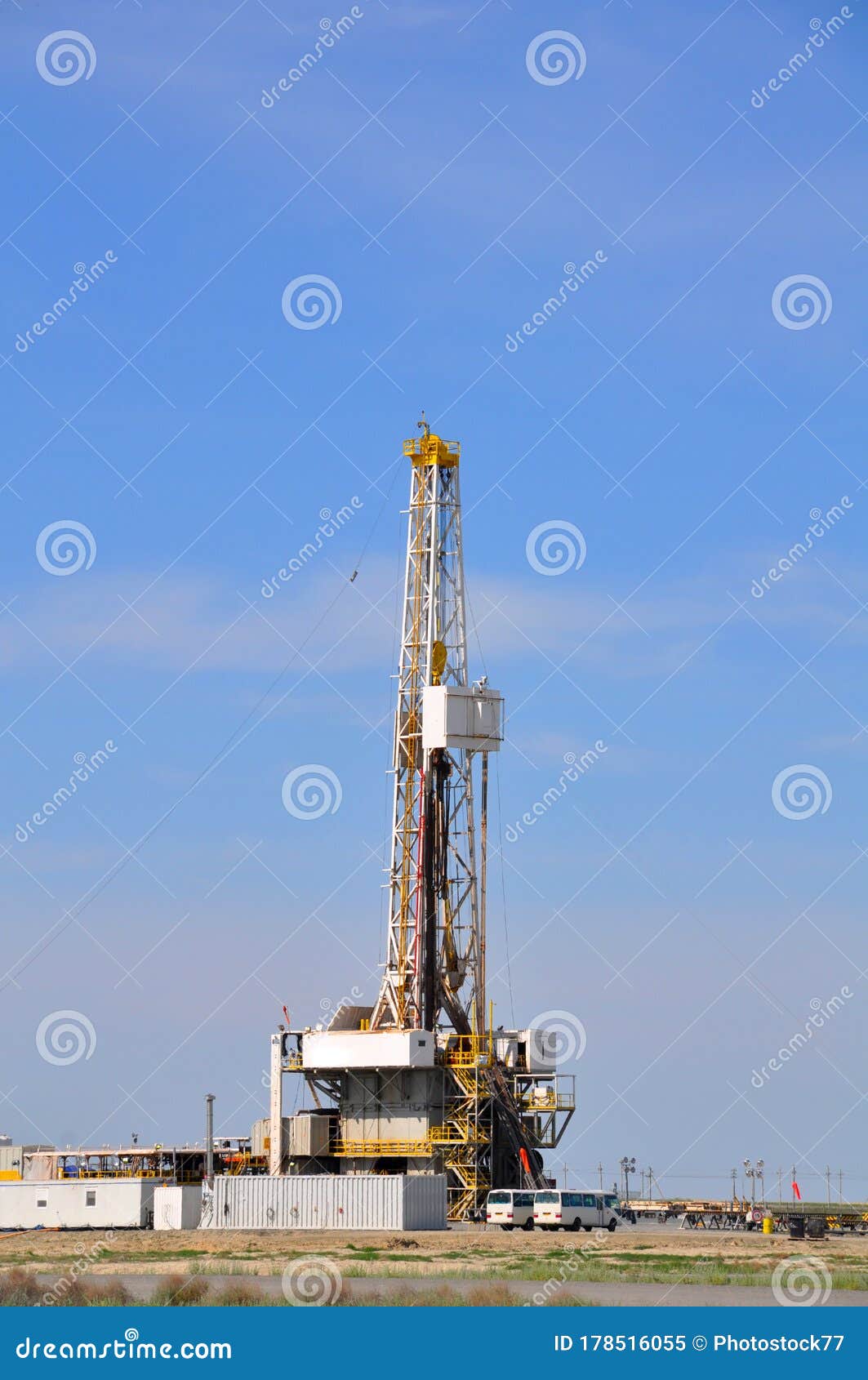 The onshore drilling rig stock image. Image of exploration - 178516055