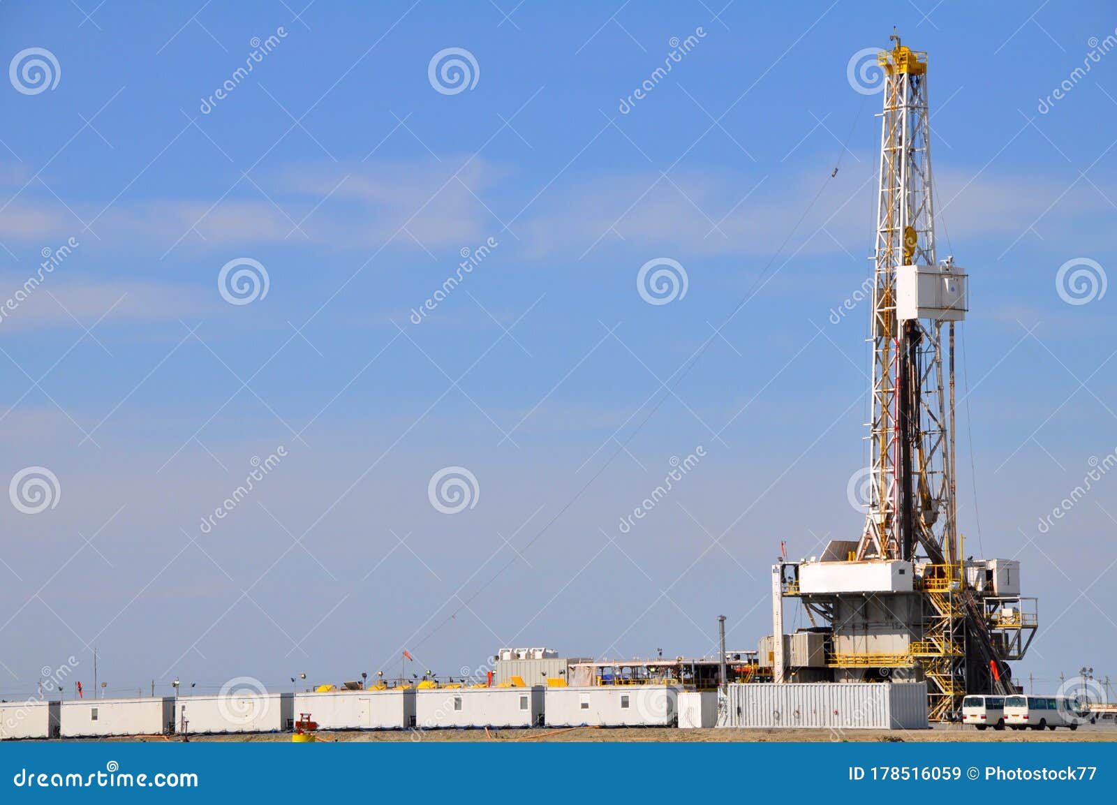 The onshore drilling rig stock image. Image of machine - 178516059