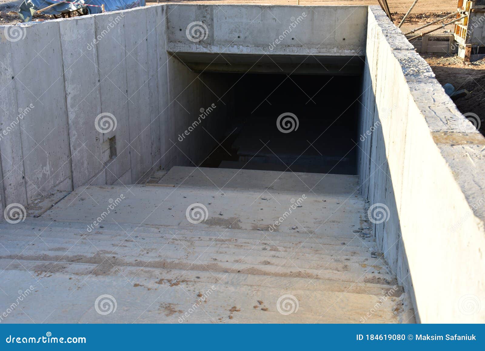 Ð¡onstruction Of An Underground Pedestrian Crossing At The Intersection ...