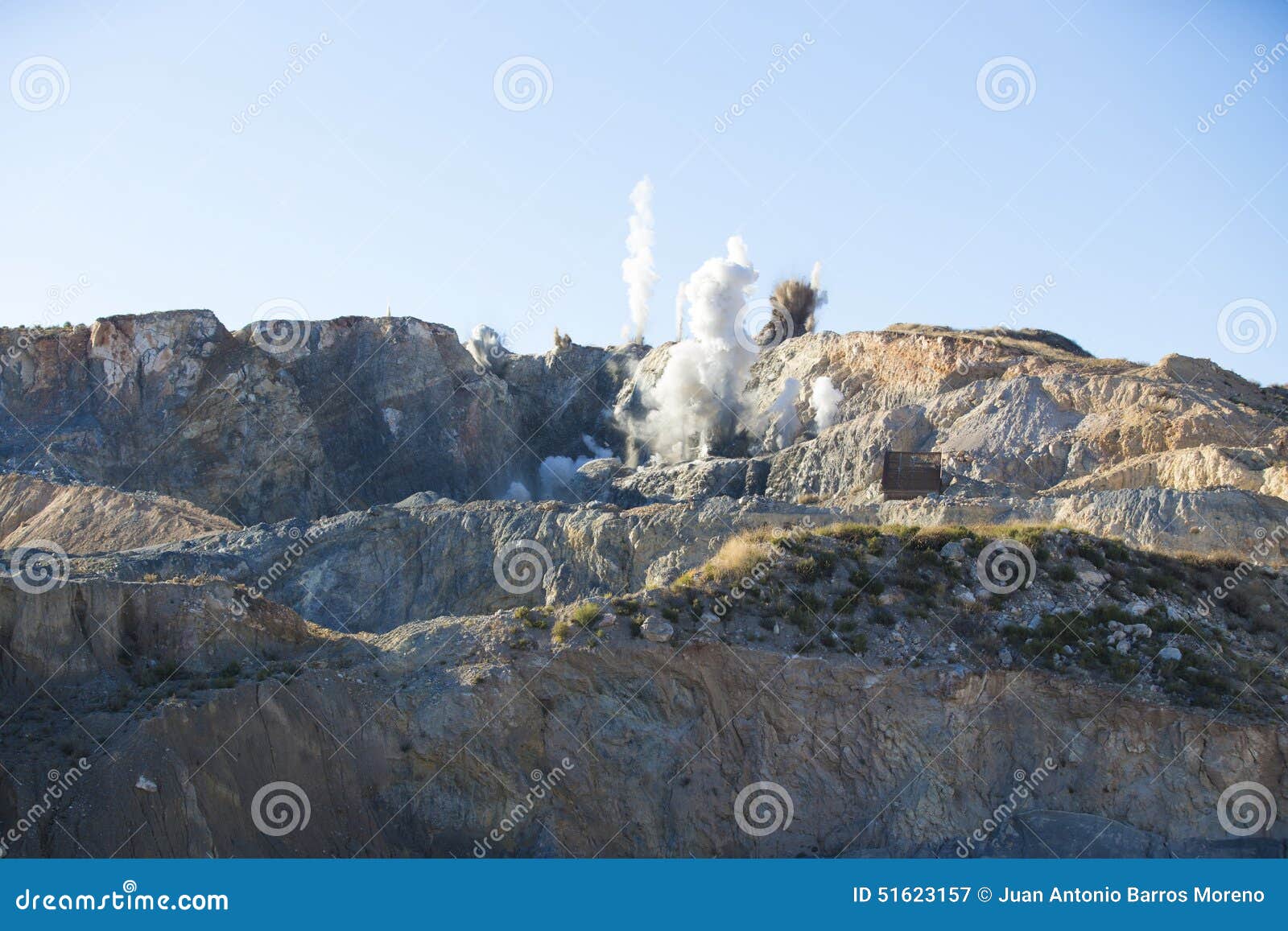 Ontploffing in Open - Gegoten Mijnsteengroeve Stock Afbeelding - Image ...