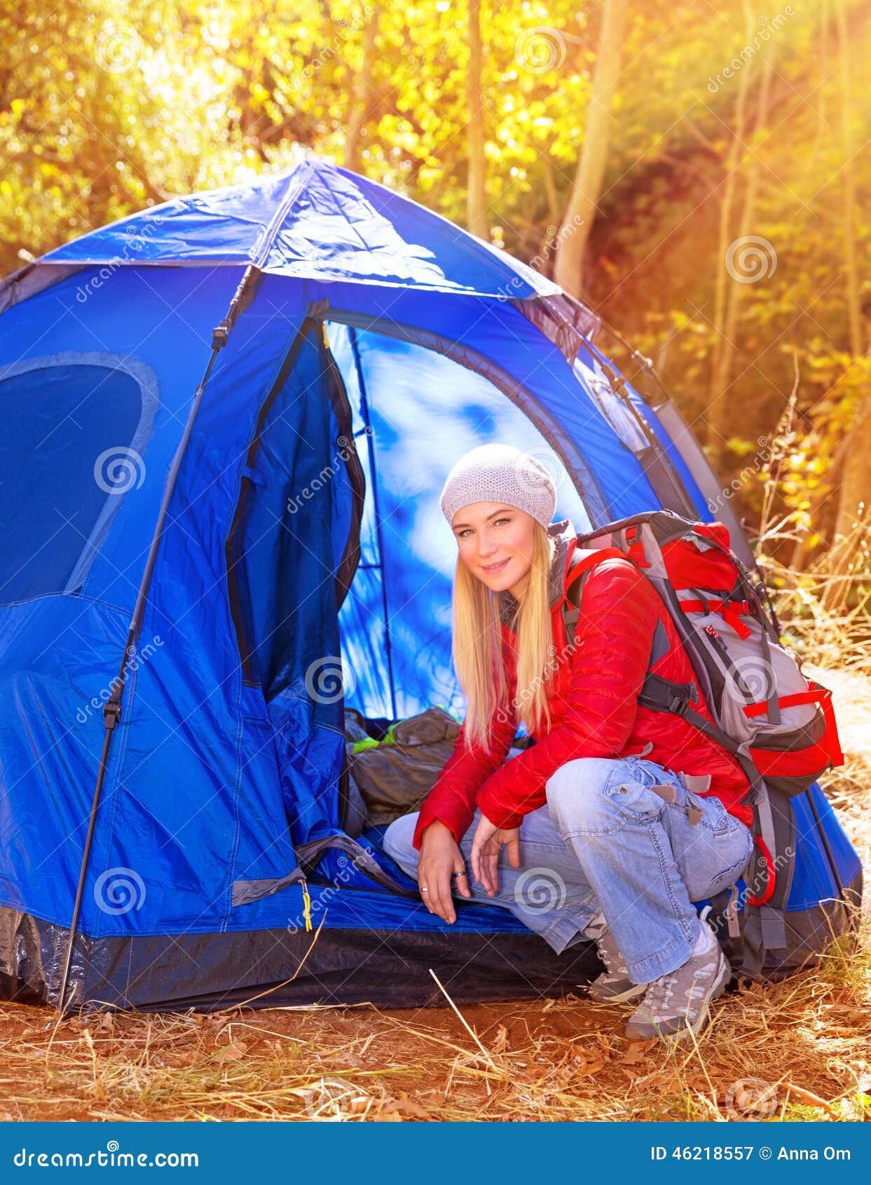 Ontspanning in het kamp stock afbeelding. Image of vakantie - 46218557