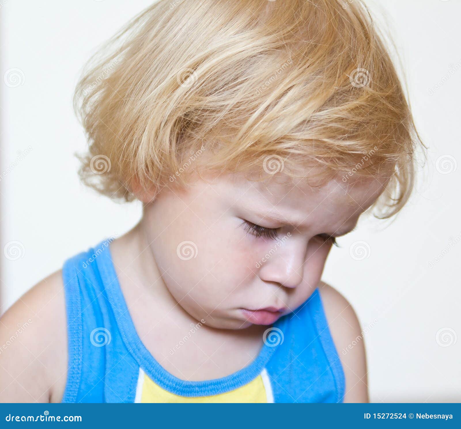 Ontstemd Kind Met Pouty Lippen Stock Foto - Image of ongenoegen ...