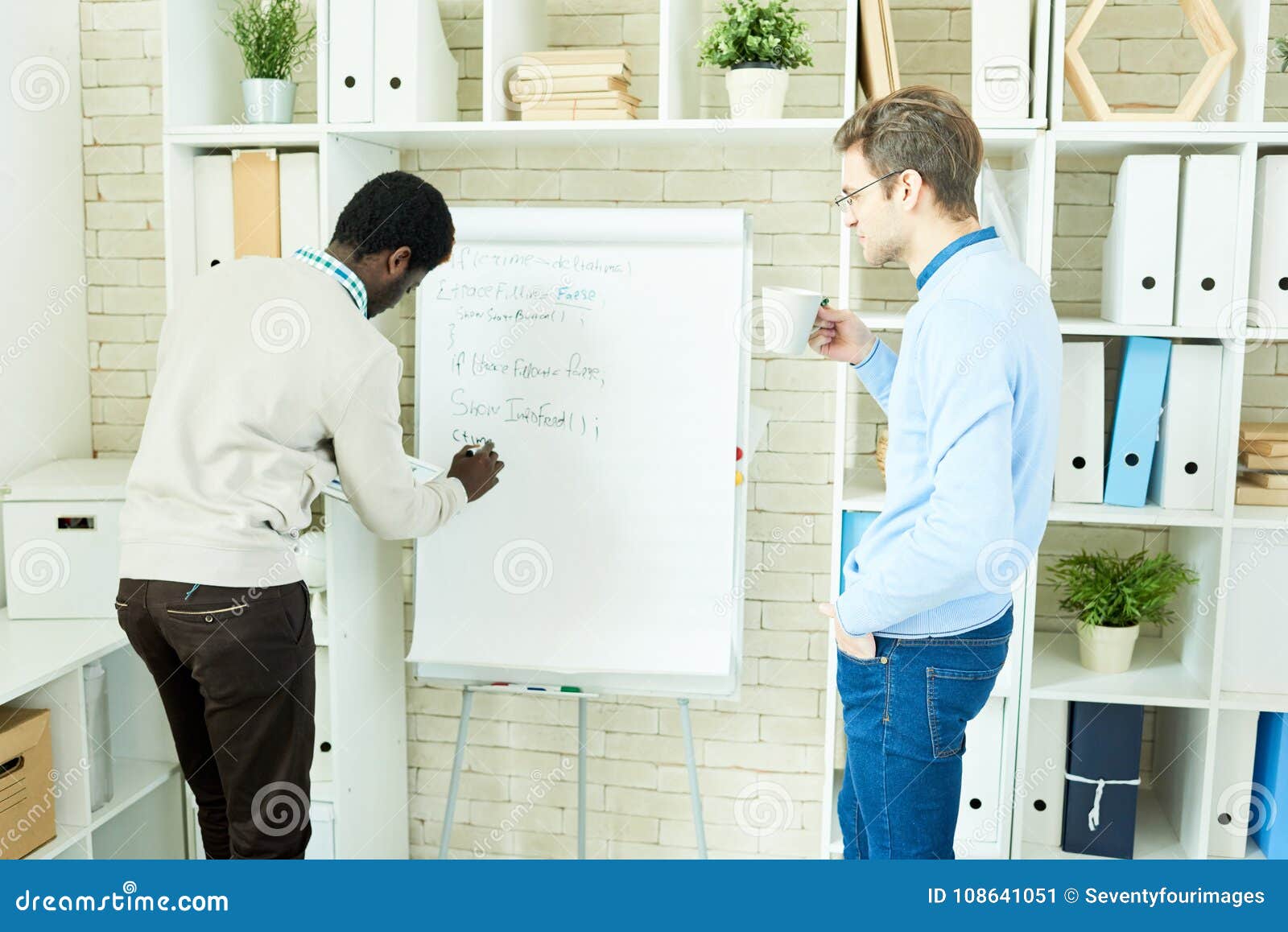 It Ontwikkelaars Die Project Plannen Stock Afbeelding - Image of ...