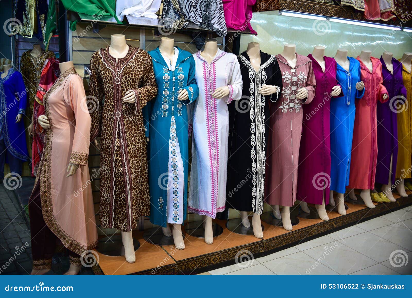 Oosterse kleding marokko stock foto. Image of kleding - 53106522